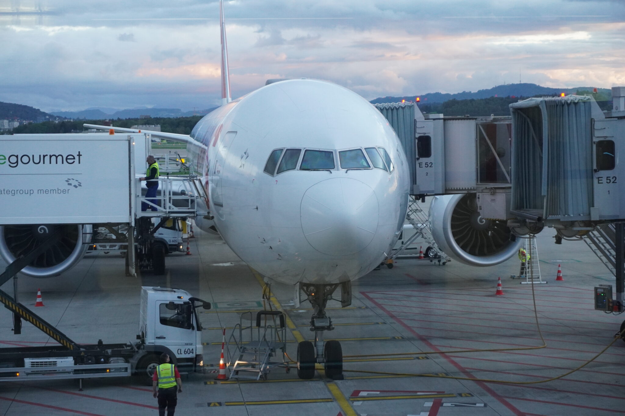 รีวิว Premium Economy ใหม่ล่าสุด บน Swiss Air (2022) กรุงเทพ - ซูริก